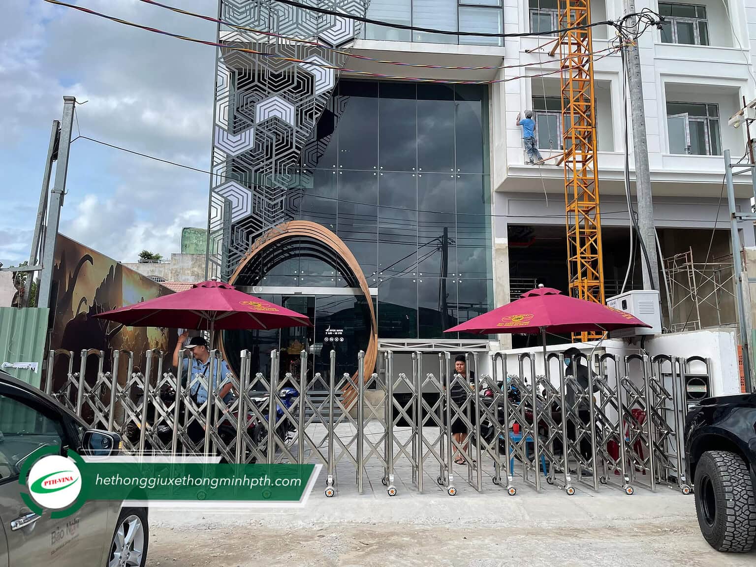 Đơn vị uy tín lắp đặt cổng xếp inox giá rẻ tại Bình Phước